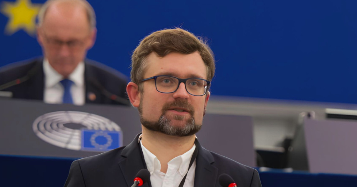 Volt Česko – Mikuláš Peksa se loučí s Piráty a rozšiřuje řady Volt Česko